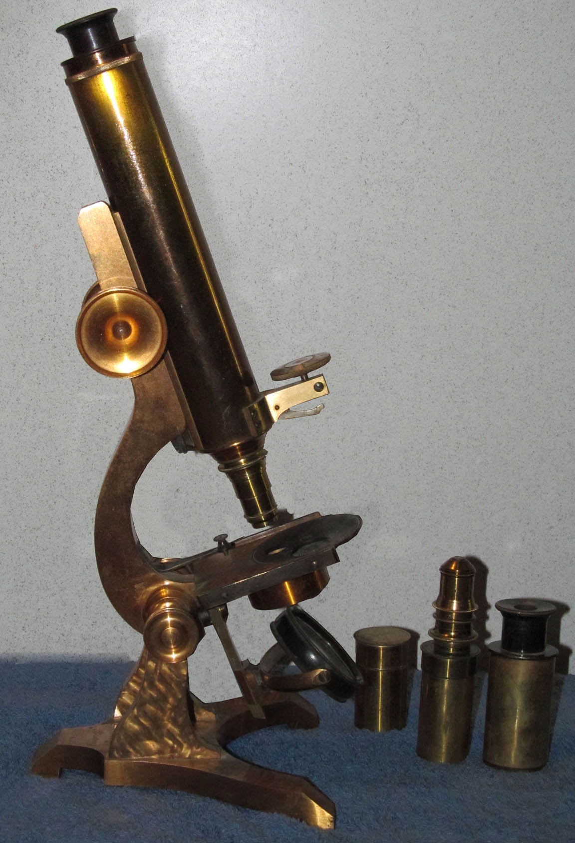 Schrauer Microscope-Boston
